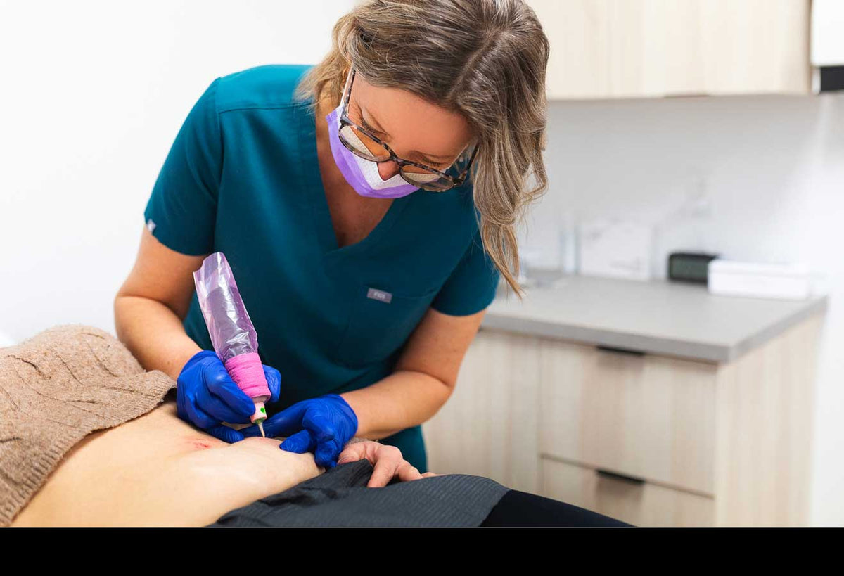 Tatouage sur vergeture : Camouflage des vergetures – Clinique médico ...